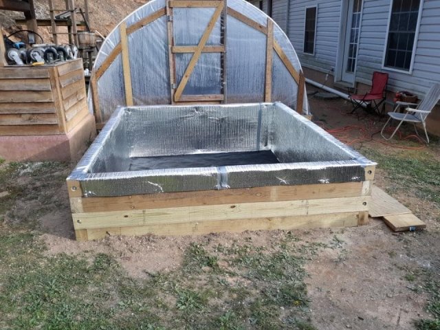 Temporary Gar pond build | MonsterFishKeepers.com