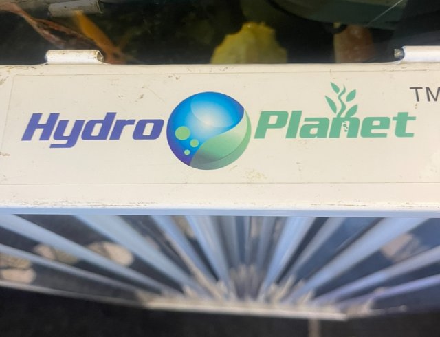 For Sale - Hydro Planet light | MonsterFishKeepers.com
